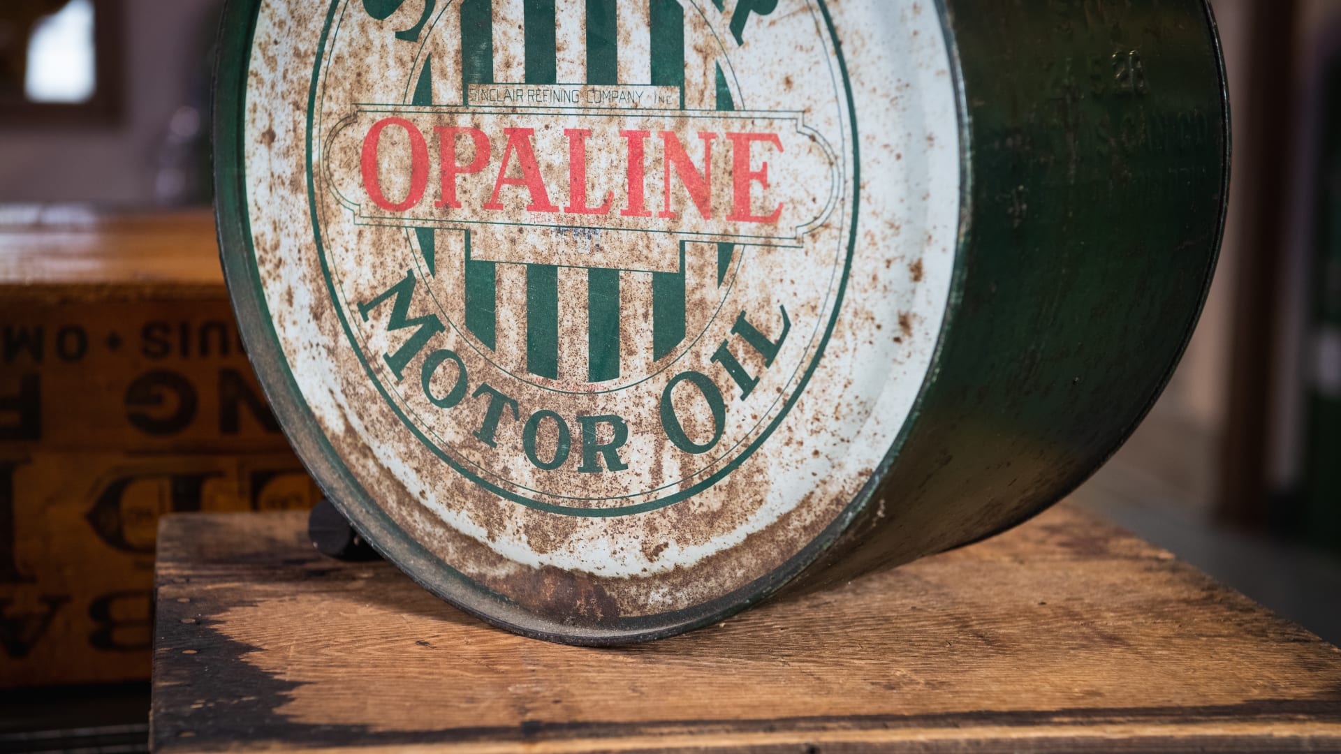 Sinclair Opaline Rocker Oil Can at The World’s Largest Road Art Auction ...