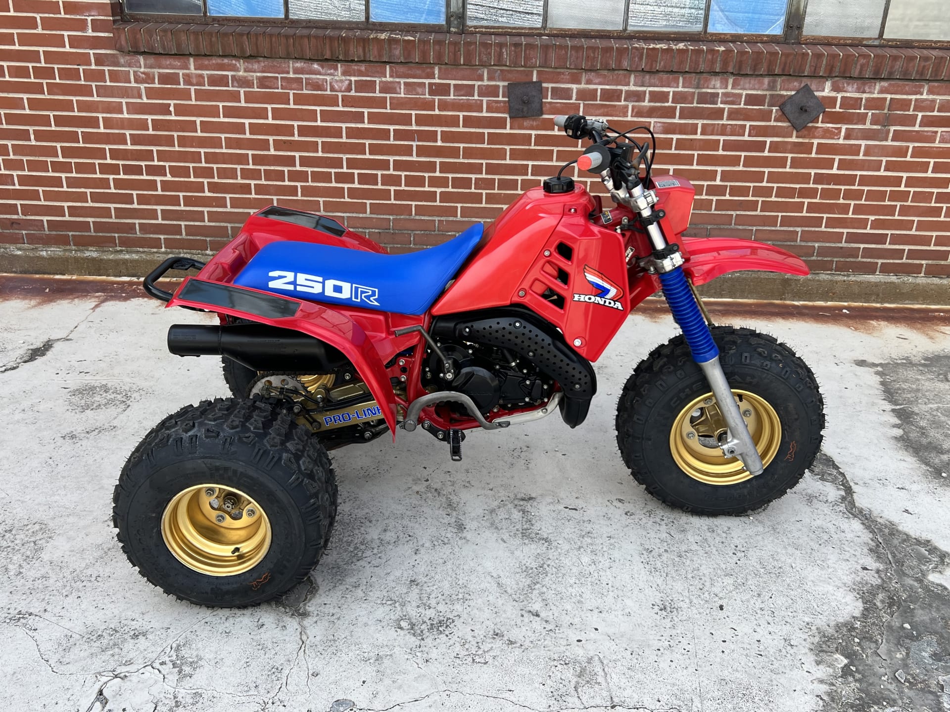 1985 Honda ATC 250R at Indy 2023 as F4 - Mecum Auctions