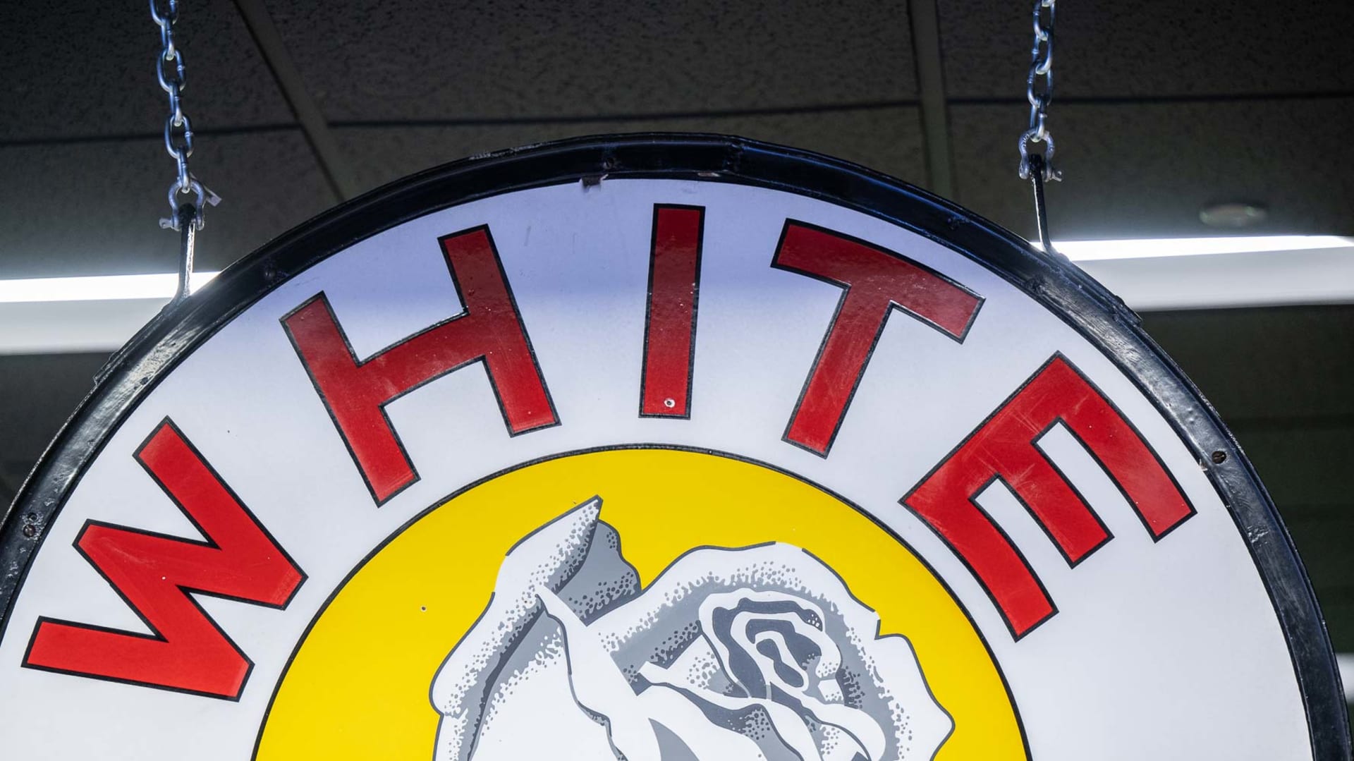 White Rose Double-Sided Porcelain Sign at The World’s Largest Road Art ...