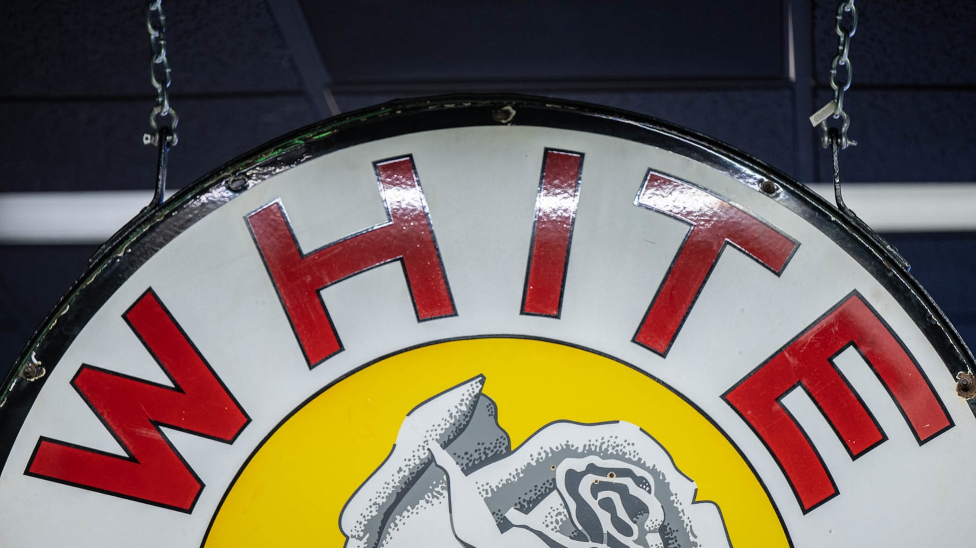 White Rose Double-Sided Porcelain Sign at The World’s Largest Road Art ...