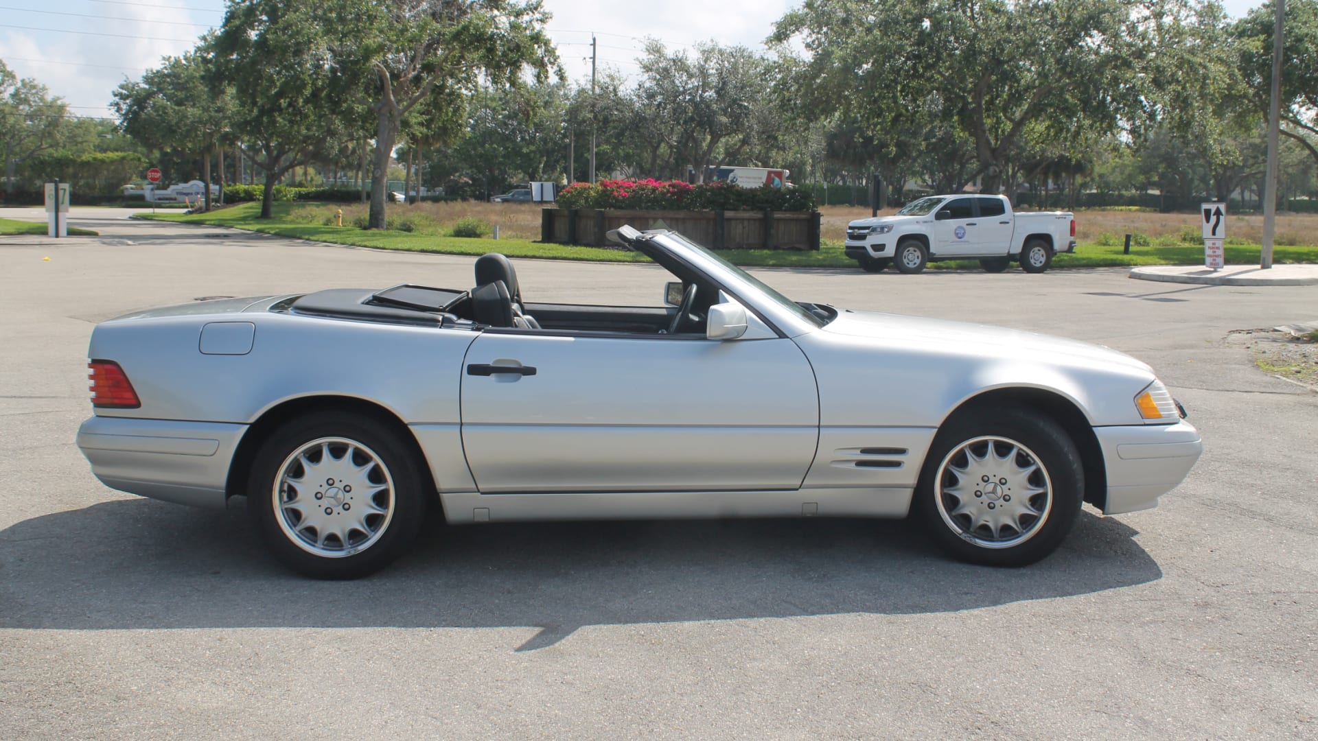 1997 Mercedes-Benz SL500 Convertible at Indy 2023 as J57 - Mecum Auctions
