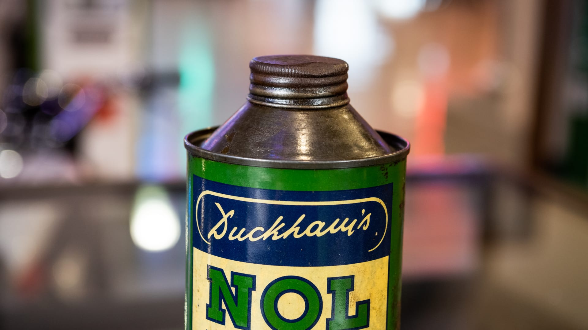 1950s Duckham's NOL Engine Oil Can at The World’s Largest Road Art ...