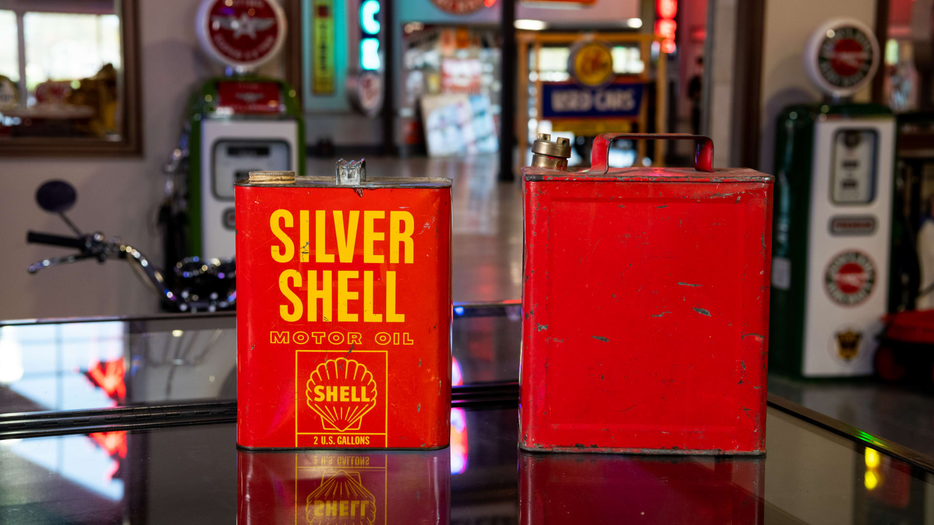 1950s Silver Shell Motor Oil Cans at The World’s Largest Road Art ...