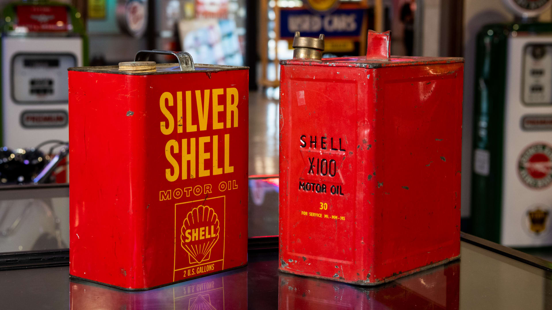 1950s Silver Shell Motor Oil Cans at The World’s Largest Road Art ...