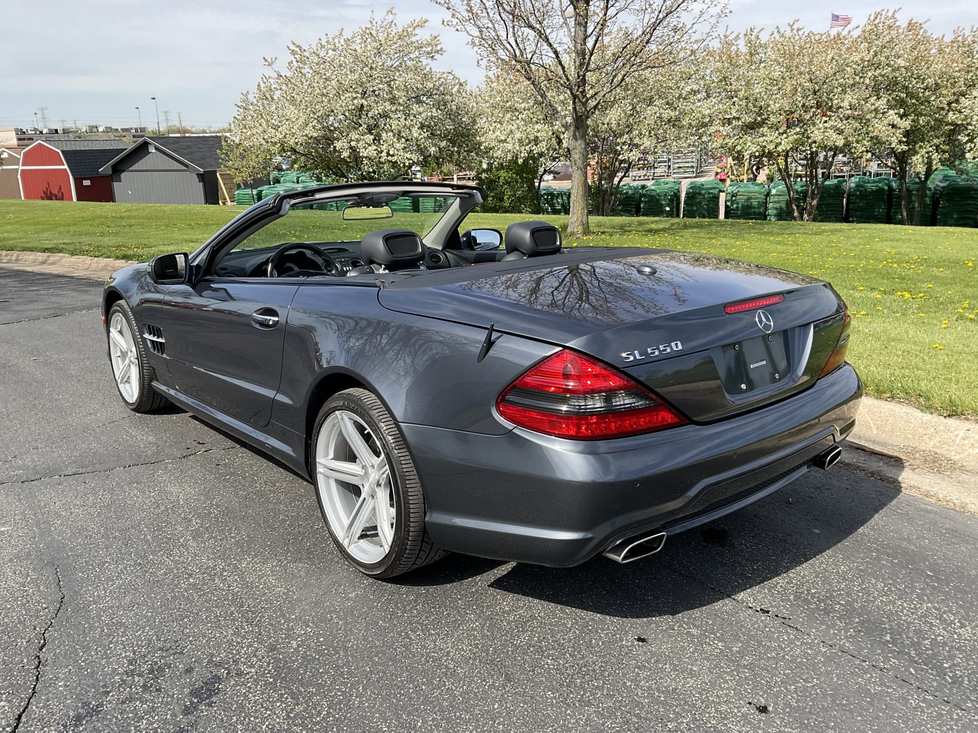 2009 Mercedes-Benz SL550 Convertible at Indy 2023 as W7 - Mecum Auctions