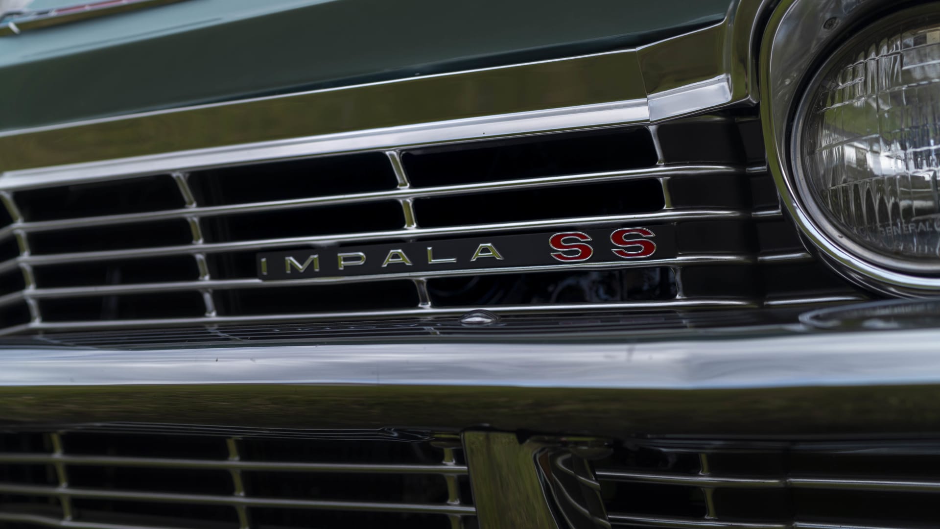 1965 Chevrolet Impala SS Convertible at Indy 2023 as W252 - Mecum Auctions