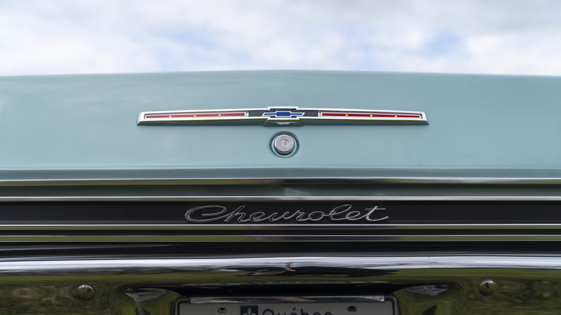 1965 Chevrolet Impala SS Convertible at Indy 2023 as W252 - Mecum Auctions