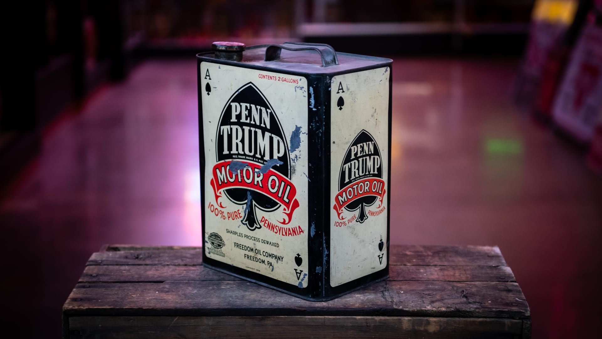 Penn Trump Motor oil 2-Gallon Oil Can at The World’s Largest Road Art ...