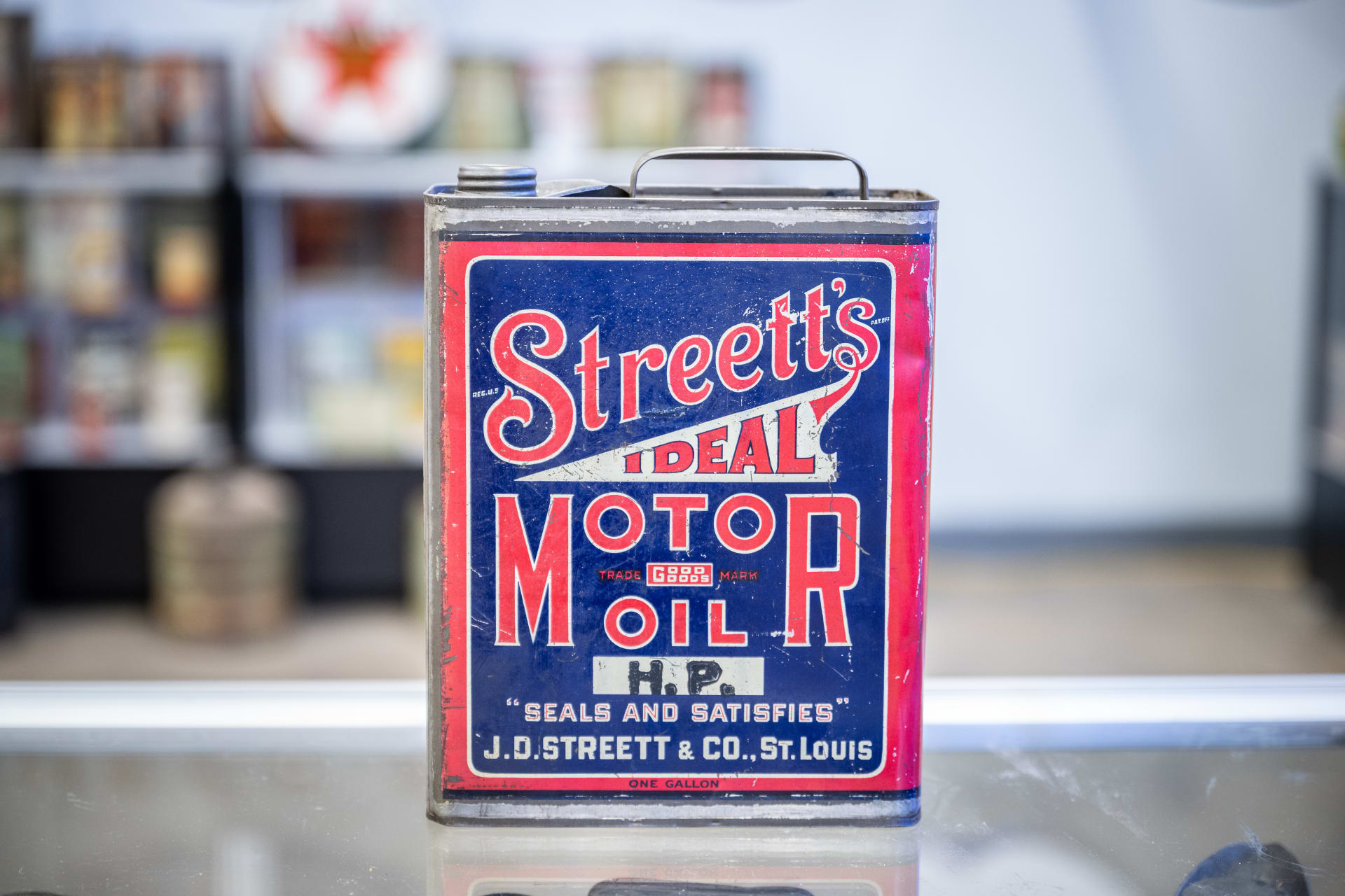 Streett's Ideal Motor Oil 1-Gallon Oil Can at The World’s Largest Road ...