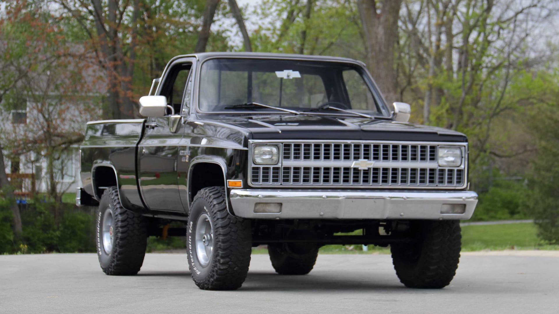 1982 Chevrolet K10 Pickup at Indy 2023 as W185.1 - Mecum Auctions