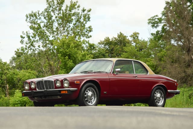 1975 Jaguar XJ12C at Monterey 2015 as T151.1 - Mecum Auctions