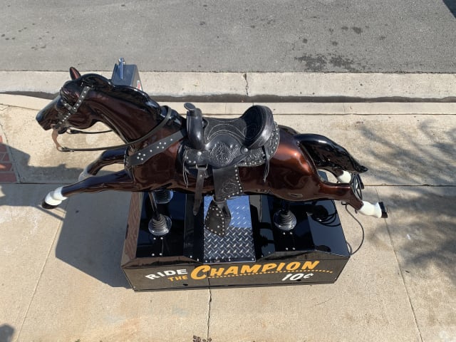 Champion Horse Kiddie Ride 54x60x20 at Glendale 2020 as Z528 - Mecum ...