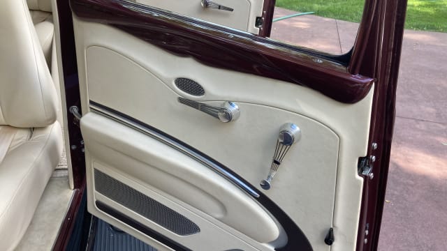 1933 Dodge Six Sedan at Glendale 2022 as S59 - Mecum Auctions