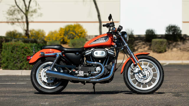 2002 Harley-Davidson XL 883R Sportster at Glendale 2022 as T38.1 - Mecum Auctions