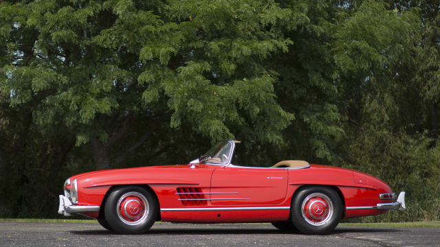 1958 Mercedes-Benz 300SL Roadster at Monterey 2018 as F116 - Mecum Auctions