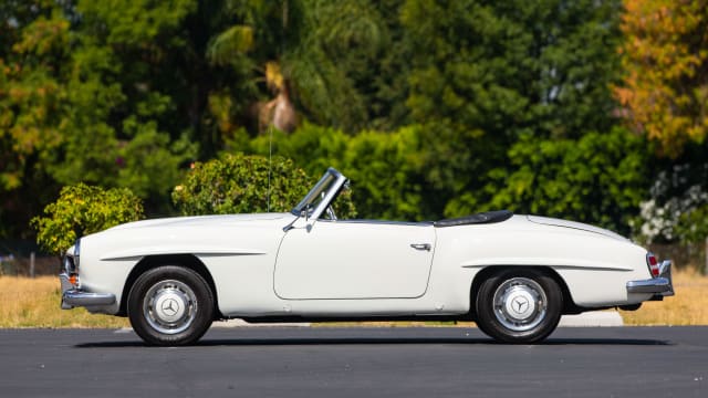 1961 Mercedes-Benz 190SL Roadster at Monterey 2022 as S116 - Mecum Auctions