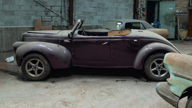 1940 Ford Custom Roadster at Chicago 2019 as T57 - Mecum Auctions
