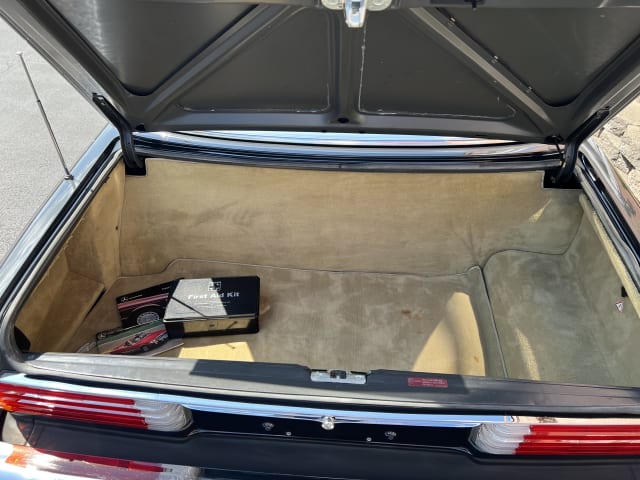 1989 Mercedes-Benz 560SL Convertible at Dallas 2022 as F58 - Mecum Auctions