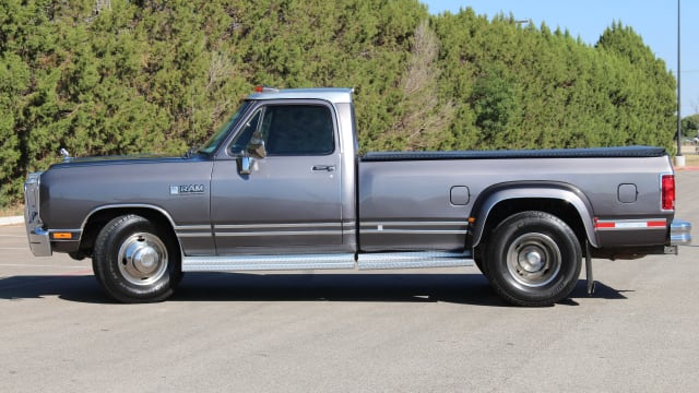 1990 Dodge D350 Pickup at Dallas 2022 as F158 - Mecum Auctions