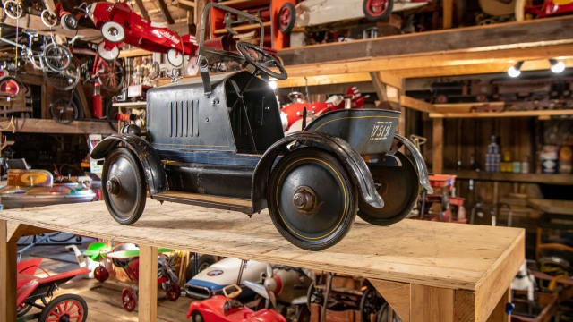 1927 American National Hupmobile Pedal Car at Elmer's Auto & Toy Museum ...
