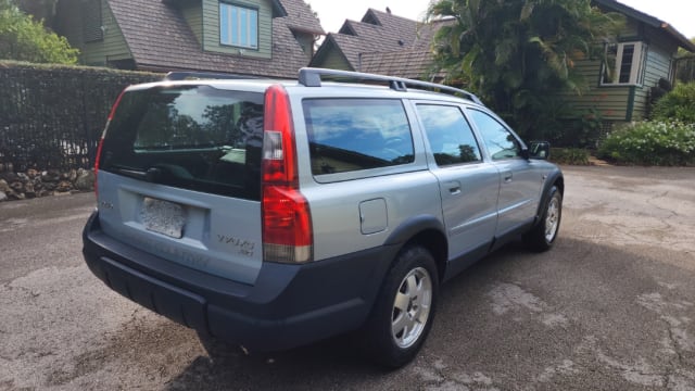 2002 Volvo V70 XC at Orlando 2022 as T58 - Mecum Auctions