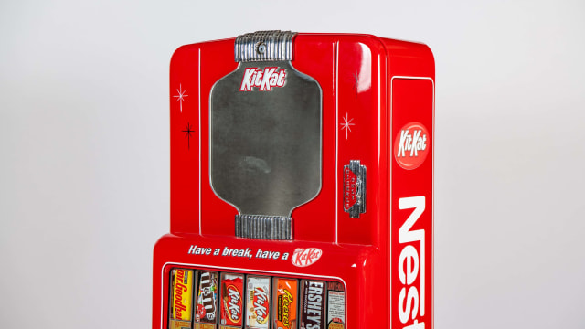 Kit Kat Vending Machine at Kissimmee 2022 as M600 - Mecum Auctions