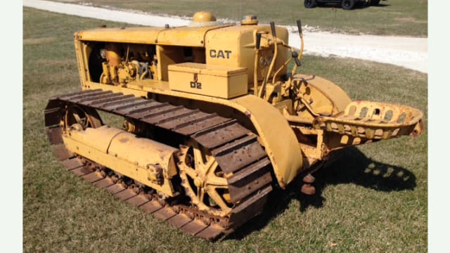 1954 Caterpillar D2 Orchard Tailseat at Gone Farmin' Spring Classic ...