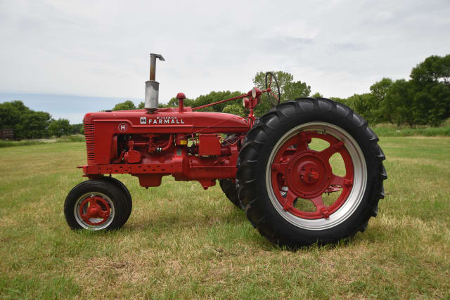 1948 Farmall H at Gone Farmin' Fall Premier 2019 as T20 - Mecum Auctions