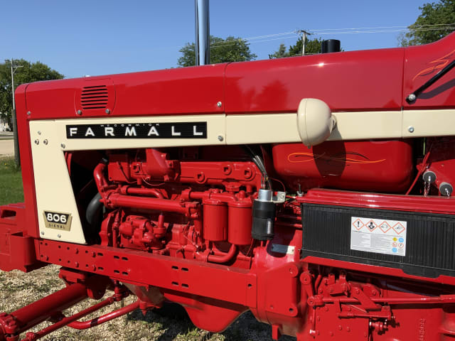 1964 Farmall 806 at Gone Farmin' Fall Premier 2022 as F73 - Mecum Auctions