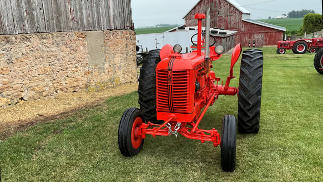 1953 Case DC-4 at Gone Farmin' Fall Premier 2022 as F92 - Mecum Auctions