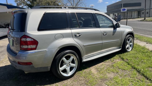 2008 Mercedes-Benz GL320 CDI 4Matic at Houston 2022 as T82 - Mecum Auctions