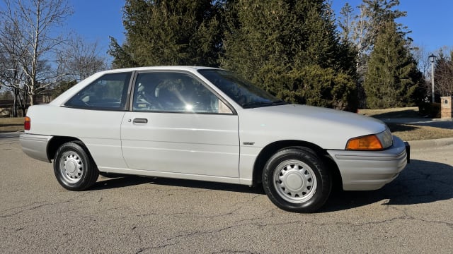 1991 Ford Escort Pony Hatchback at Houston 2022 as T160 - Mecum Auctions