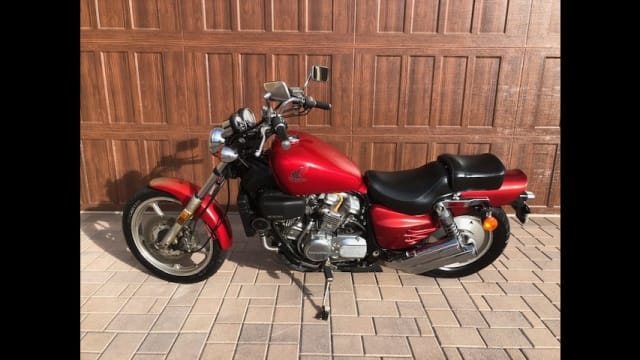1987 Honda Vf700c at Las Vegas Motorcycles 2021 as W284 - Mecum Auctions