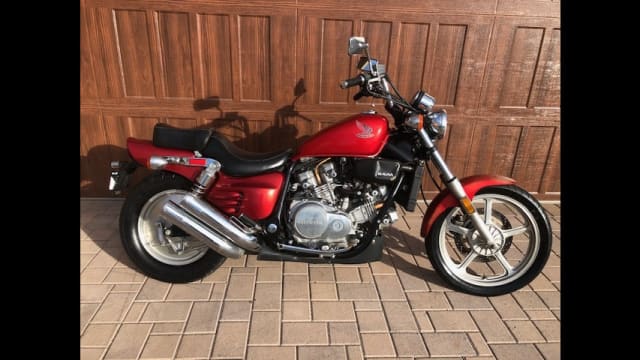 1987 Honda Vf700c at Las Vegas Motorcycles 2021 as W284 - Mecum Auctions