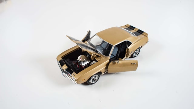 Scale Model Die-Cast Muscle Cars - Lot Of 24 at The Eddie Vannoy ...