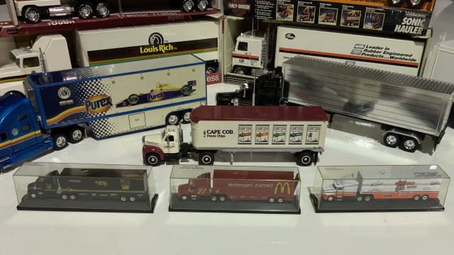 Scale Model Die-Cast Semi Trucks - Lot Of 12 at The Eddie Vannoy ...