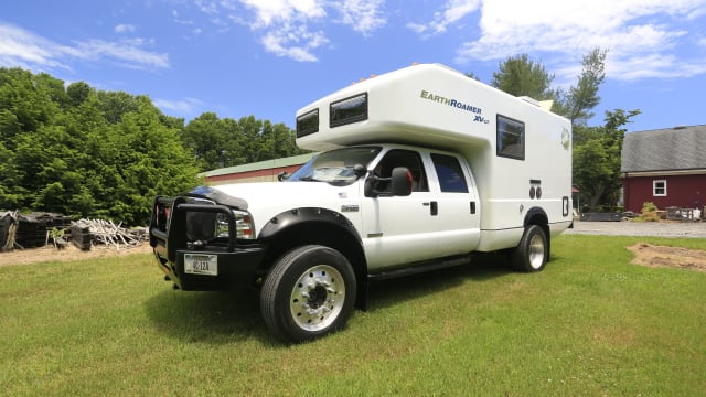 2007 Ford F550 Earthroamer XV-LT at Harrisburg 2018 as F128 - Mecum ...