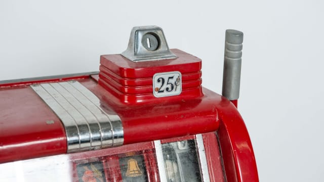 Slot Machine 25 Cent Machine at Indy Road Art 2021 as M139 - Mecum Auctions