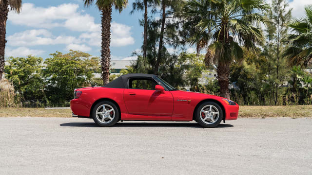 2002 Honda S2000 Convertible at Indy 2018 as F114.1 - Mecum Auctions