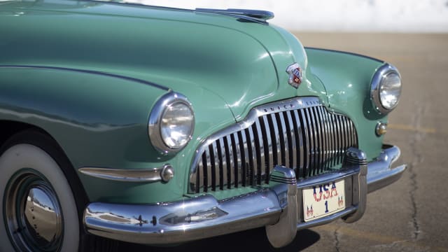 1942 Buick Roadmaster Sedanet at Indy 2019 as T147 - Mecum Auctions