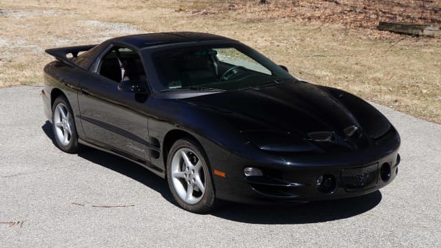 2002 Pontiac Trans Am SLP Firehawk at Indy 2019 as T200.1 - Mecum Auctions