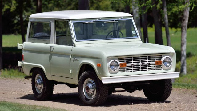 1977 Ford Bronco at Indy 2020 as T185 - Mecum Auctions