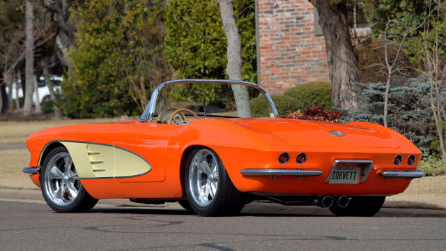 1961 Chevrolet Corvette Resto Mod at Indy 2021 as S252 - Mecum Auctions