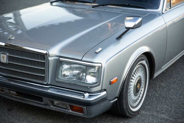 1995 Toyota Century VG45 at Indy 2021 as T28 - Mecum Auctions