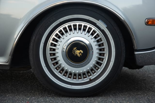 1995 Toyota Century VG45 at Indy 2021 as T28 - Mecum Auctions