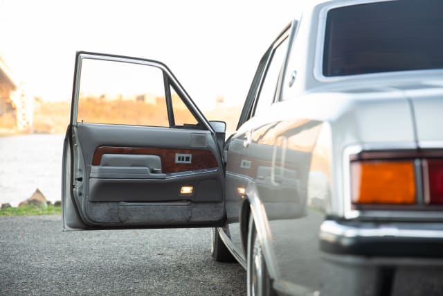 1995 Toyota Century VG45 at Indy 2021 as T28 - Mecum Auctions