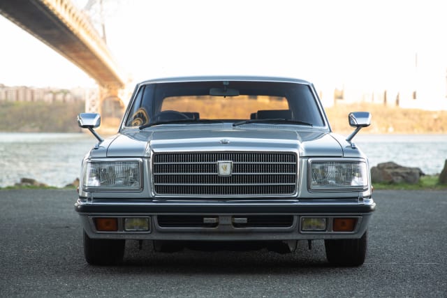 1995 Toyota Century VG45 at Indy 2021 as T28 - Mecum Auctions