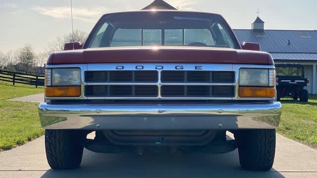 1992 Dodge Dakota Pickup at Indy 2022 as G159 - Mecum Auctions