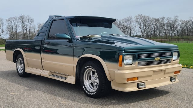 1993 Chevrolet S10 Custom Pickup at Indy 2022 as G237 - Mecum Auctions