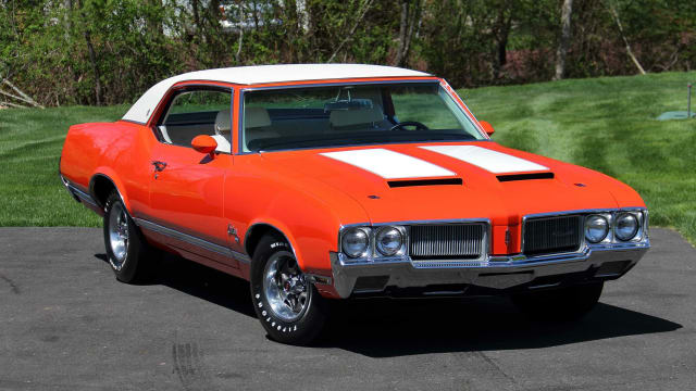1970 Oldsmobile Cutlass SX at Indy 2022 as T223.1 - Mecum Auctions